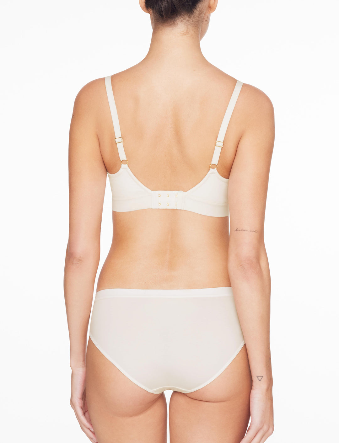 The First Bra Guide For Moms - When Should You Buy Your Daughter A Training Bra? | ThirdLove ...